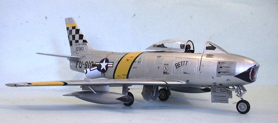 Kinetic 1/32 F-86F-30 Sabre by Tom Cleaver